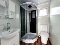 China Steel Sandwich Panel Expandable Container House for Living in White/Gray/Black for sale
