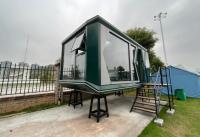 China Luxury Prefabricated Modular Home Space Capsule For Customized Container House for sale