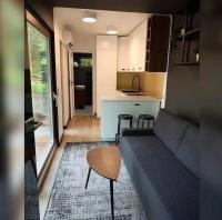 China Cotainer House Simple Assembly Modern Prefab Home Expandable Container House for sale