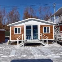 China Outdoor Mobile Living 20FT/40FT Modern Luxury Folding Prefabricated Steel Hotel Shipping Container for sale