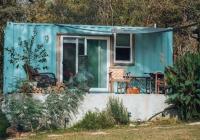 China Hotel Flat Pack Container House Portable and Customizable Accommodation Solution for sale
