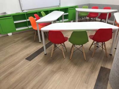 China 1.5mm LVT Vinyl Flooring UV Treatment Fire Resistance Commercial Vinyl Plank Flooring for sale