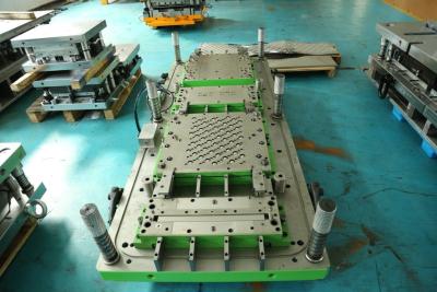 China Custom Permanent Magnet Metal Stamping Parts Progressive Die Punching Mould ±0.003mm Tolerance for sale