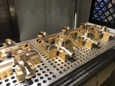 China Faucet Automatic Polishing Machine With 6 Axis Rotary Systems and Four Stations for sale