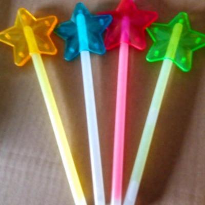 China Non Toxic Glow Stick Wand 10x250mm 8 12 Hours Glow Time for Christmas Party Decorations for sale