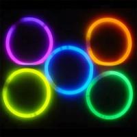 China 8 Inch Glow Stick Bracelet 50pcs Assorted Colors Party Favors 2 Year Shelf Life for sale