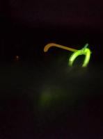 China Novelty Light Up Apple Shape Glow Stick with Non-toxic PE Fluorescent Liquid for sale