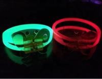 China Colorful Glow Stick Bracelets 5x200mm for Party Halloween Supplies Non Toxic for sale