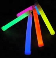 China Non-Toxic 6 Inch Glow Sticks Assorted Colors 6-12 Hours Light Time for Camping Parties for sale