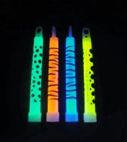 China Non-Toxic 6 Inch Glow Sticks Assorted Colors 6-12 Hours Light Time for Camping Parties for sale