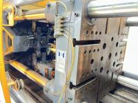 China 128Ton Used Plastic Injection Moulding Machine Variable Motor Small For Gallon Cap for sale