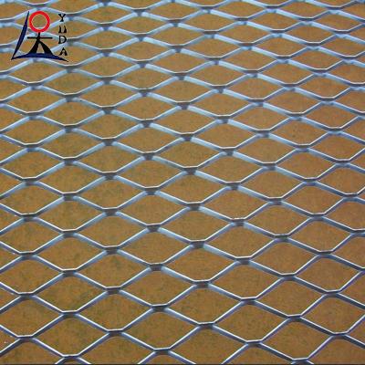 China PVC Coated Expanded Metal Mesh Panels Anti-Slip Easy Install for sale