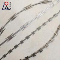 China Iron Farm Safety Concertina Blade Fencing Security Wire Roll 450mm-900mm for sale