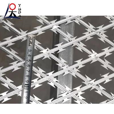 China Fence Galvanized Concertina Razor Barbed Wire Free Sample for sale