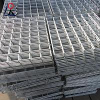 China Welded Wire Mesh Fence Galvanized Weld Iron Wire Mesh Security Fence for sale