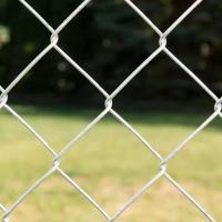 China Galvanized Chain Link Fence Prices Galvanized Diamond Hole Cyclone Wire Mesh for sale