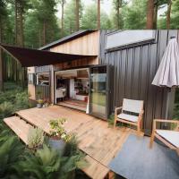 China Galvanized Steel Square Tubes Modified Prefabricated Shipping Container House for Forest Vacation Cabin Office or Villa for sale