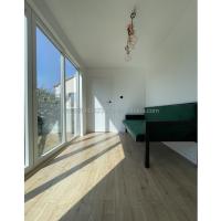 China 40ft Easy Installation Glass Door Prefabricated Living Container Room for Hotel Accommodation for sale
