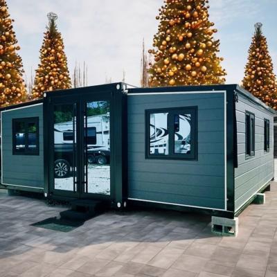 China Prefab 40Ft 20Ft Container House Hurricane-Proof Expandable 2 Bedroom Villa Portable Home Sandwich Panel Modern Design for sale