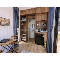 China Modern Design Double-Storey Container House with Expandable Outdoor Space and Galvanized Steel Square Tubes Main Structure for sale