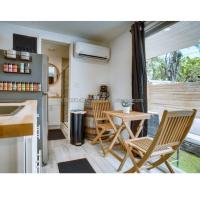 China Galvanized Steel Square Tube Structure 20ft Prefabricated Wooden House for Hotel and Independent Garden for sale