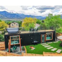 China 50/75/100mm Wave Sandwich Panel Wall Prefabricated Steel Container House for Hotel 20ft Wooden Prefabricated Family Apartment for sale