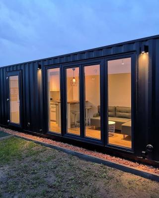 China Customizable 2/3 Bedrooms Luxury Portable Garden House with Toilet and Wall 50/75/100mm Wave Sandwich Panel for sale