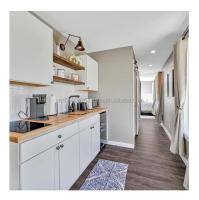 China Main Structure Galvanized Steel Square Tubes Wooden Container Family House European Union Australia 40ft 2 Bedroom 1 Hall for sale