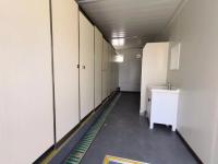 China Modern Look Prefabricated Container Toilet for Shop or Villa Aluminum Alloy Windows and Mid-Century Modern Design for sale