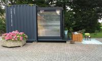 China Customized Color 20ft Shipping Container Bar Prefabricated House Drawer Type Push-Pull Expansion Container House Living Room for sale