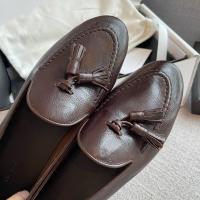 China British Style Tassel Loafers Shoes Calfskin Toe Tassel Detail for Autumn Wear for sale