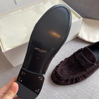 China Nude Pleated Slip Ons Loafers Soft Leather Vamp Classic Series for Daily Wear for sale