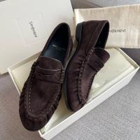 China Nude Pleated Slip Ons Loafers Soft Leather Vamp Classic Series for Daily Wear for sale