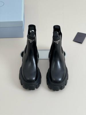 China Jagged Gear Calfskin Ankle Martin Boots Triangle Chelsea Line for Street Wear for sale