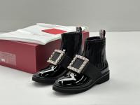 China Drill Buckle Calfskin Elastic Side Boots Anti Slip For Office Wear for sale