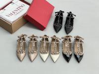 China Classic Rivet Strap Women's Flat Shoes Pointed Toe Dress Show Item for Work for sale