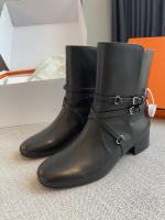 China Nancy Calfskin Womens Short Boots Tube Height Fitted Comfort for Daily Wear for sale