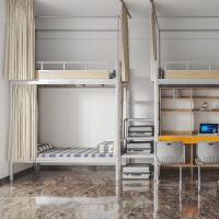 China Full Size Black Metal Frame Twin Bunk Bed 4600×900×2100mm with 5cm Mattress Support and ISO9001 Certification for sale