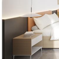 China Modern Apartment Furniture Bedside Table 400x400x450mm with 12mm Splints and 5cm Mattress Pads for sale