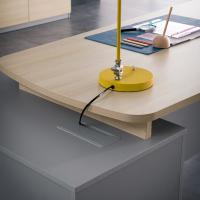 China Modern 4 Person Executive Workstation Desk L-Shaped Design 1800-2200mm Width 450lb Capacity for sale
