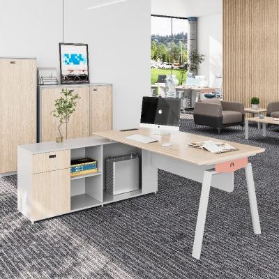 China Modern 4 Person Office Workstation Desk with Metal Legs - 1800/2000/2200mm Width, 450lb Capacity for sale