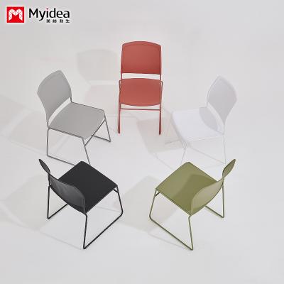China Stackable Plastic Dining Chair 550x530x840 mm Durable Modern Backrest Leisure Chair for sale