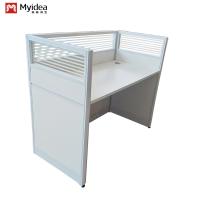 China Modern Wooden L Shaped Office Desk with Glass Screen 450lb Capacity E0 Grade for sale