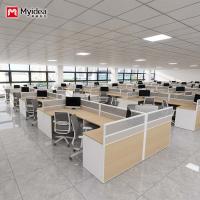 China Commercial-Grade Wooden Office Desks with Tempered Glass Screens – Durable, Scratch-Resistant Surface, and Sturdy Construction for High-Traffic Workplaces. for sale