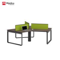 China 3-Person Modular Workstation with Thickened Steel Legs and Privacy Screens – Unique Shaped Design for Collaborative Team Spaces. for sale