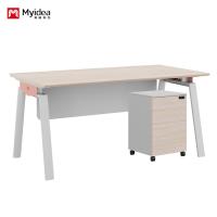 China Single Staff Desk with Steel Legs – Compatible with Mobile Pedestal Units for Flexible and Organized Workstations. for sale