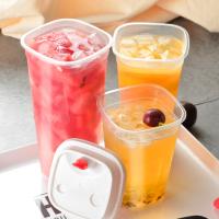 China Frosted 32oz Disposable Bubble Tea Cups With Lids Square Hard Plastic Cups for sale