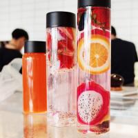 China 350ml 500ml Voss Style Plastic Juice Bottle With Colored Screw Lid for sale