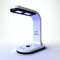 China 3 Color Dimmable LED Table Lamp C-Shaped USB-C Charging Desk Light with Adjustable Color Temperature for sale