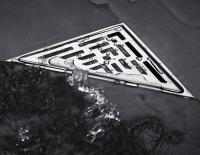 China Anti Odor Triangle Shower Floor Drain 304 Stainless Steel Material for sale